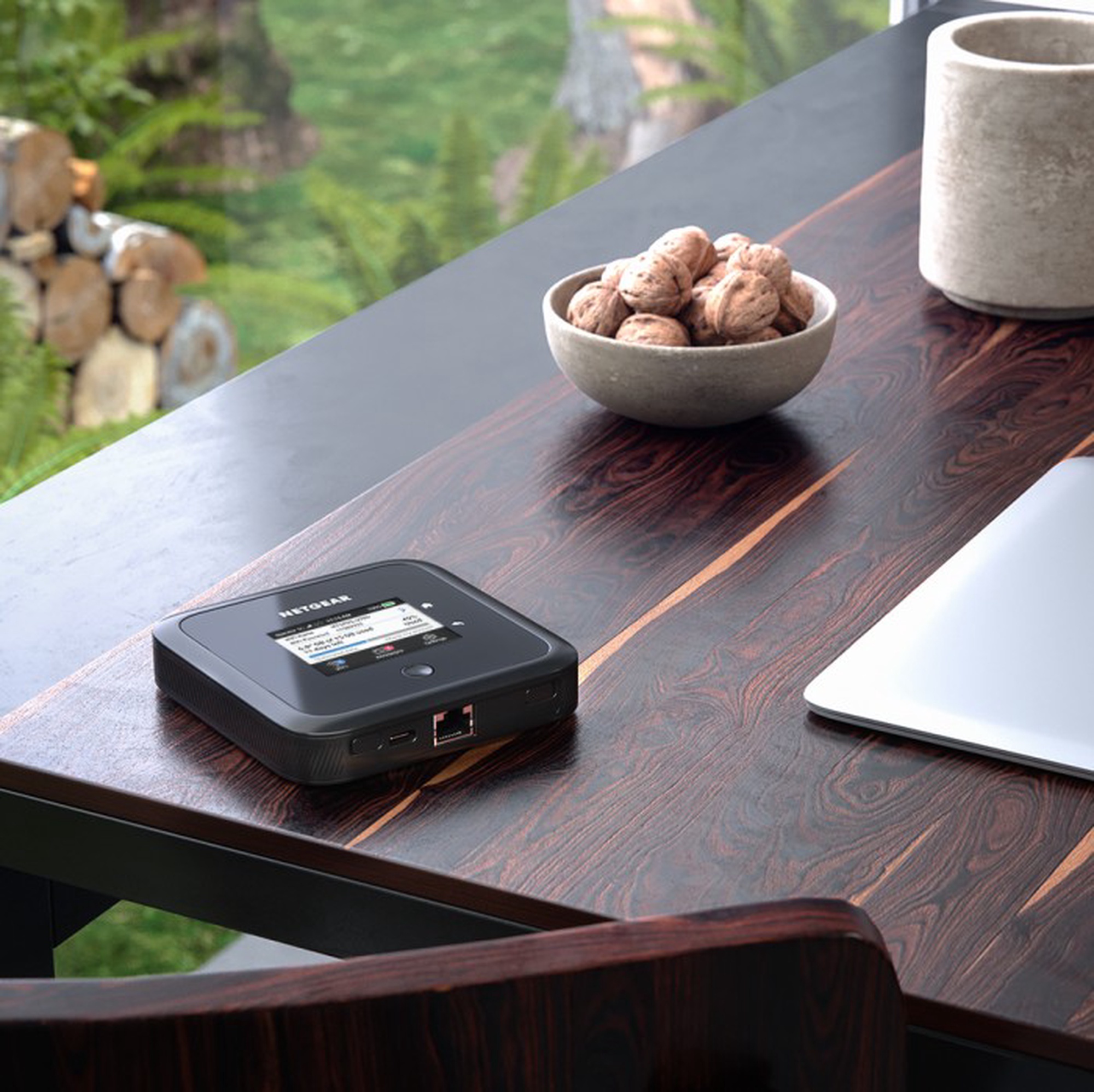 5G modemas Netgear Nighthawk M5, juoda - 1a.lt