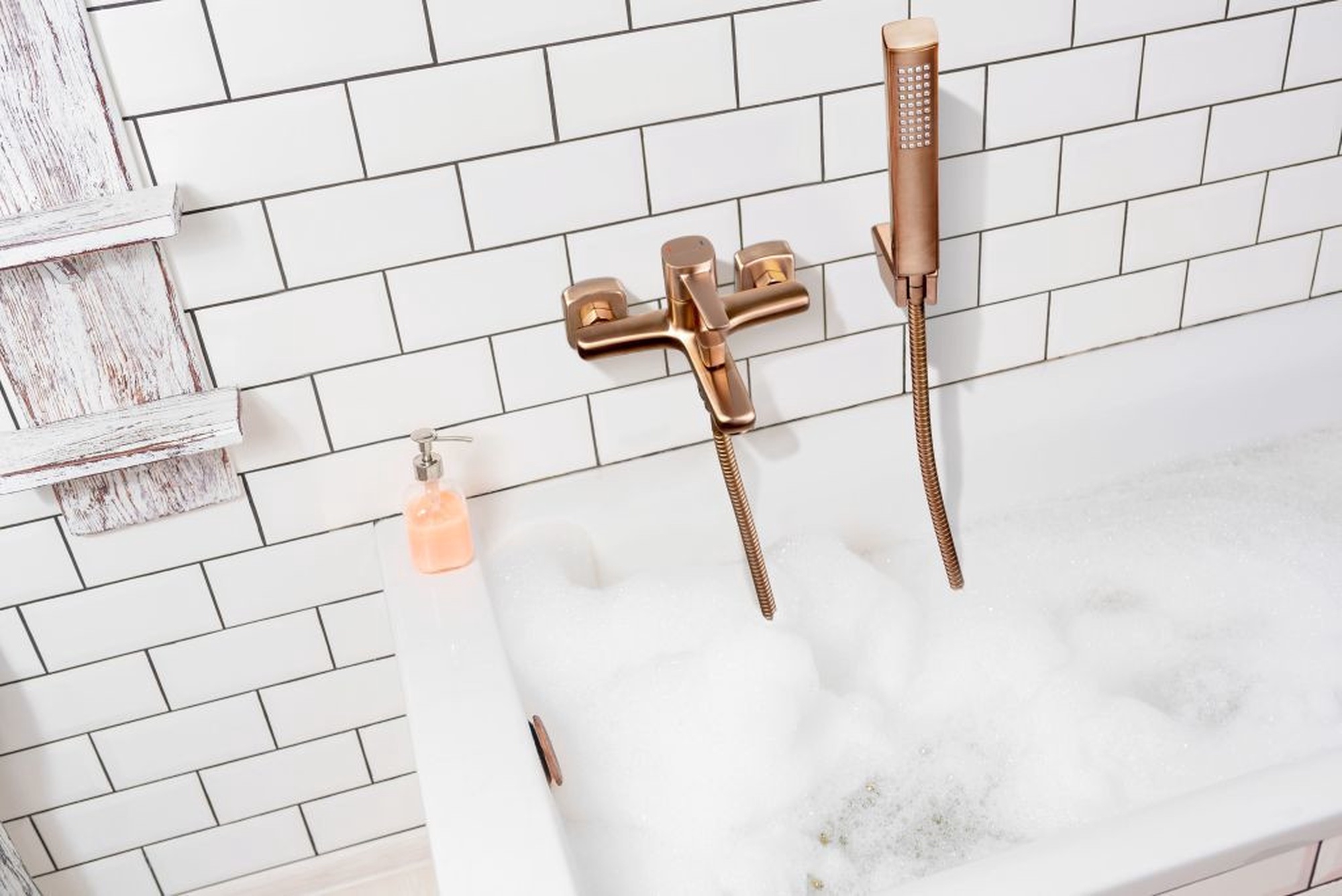 Vonios maišytuvas su dušo komplektu Invena Glamour BW-02-014-V, vario - 1a.lt